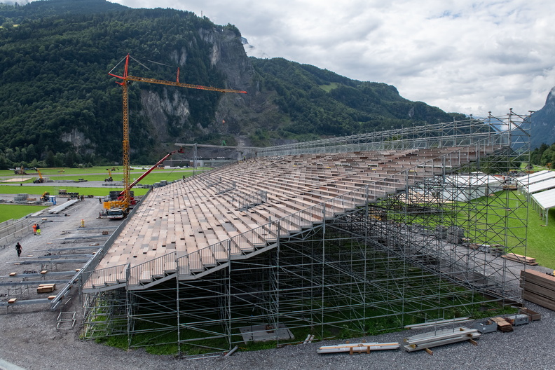 ESAF 2025 Aufbau Arena Tribuene B Dach MRH DSC6828